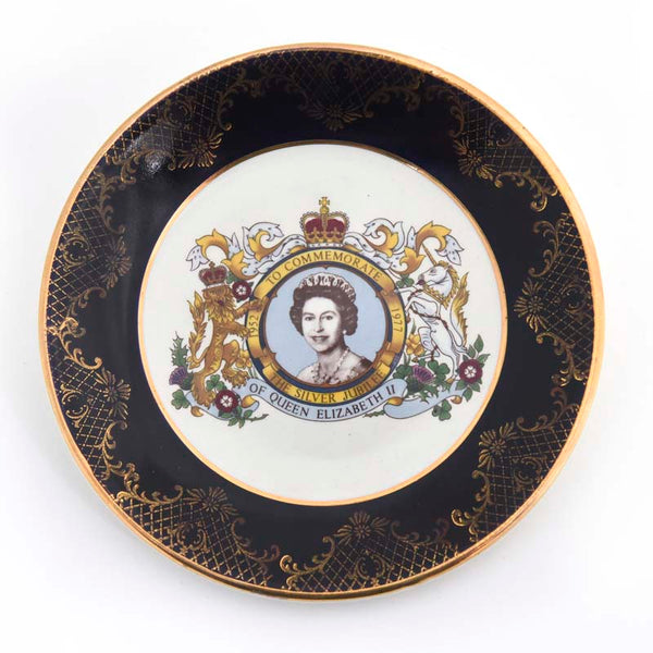 Plate, Queen Elizabeth II - pascoeandcompany